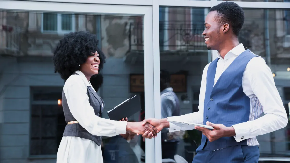 Master Closing with Top 25 Sales Closing Phrases and Questions